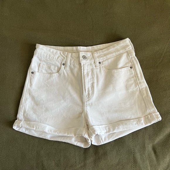 Old Navy | Shorts | White High Rise Jean Shorts | Poshmark